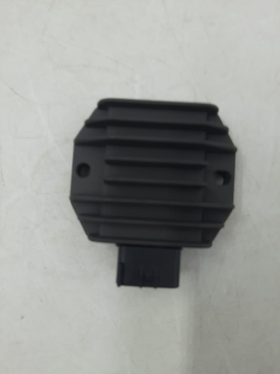R15 V2 Rectifier 6 Pin