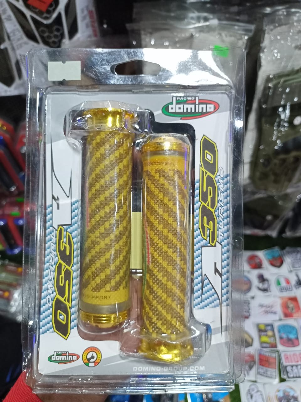 Domino complete grip