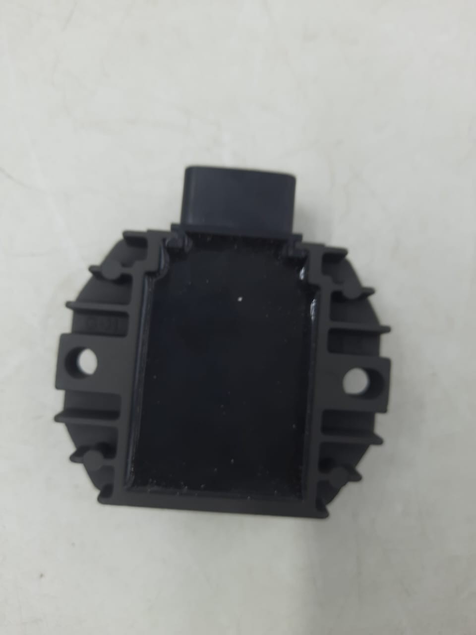 R15 V2 Rectifier 6 Pin