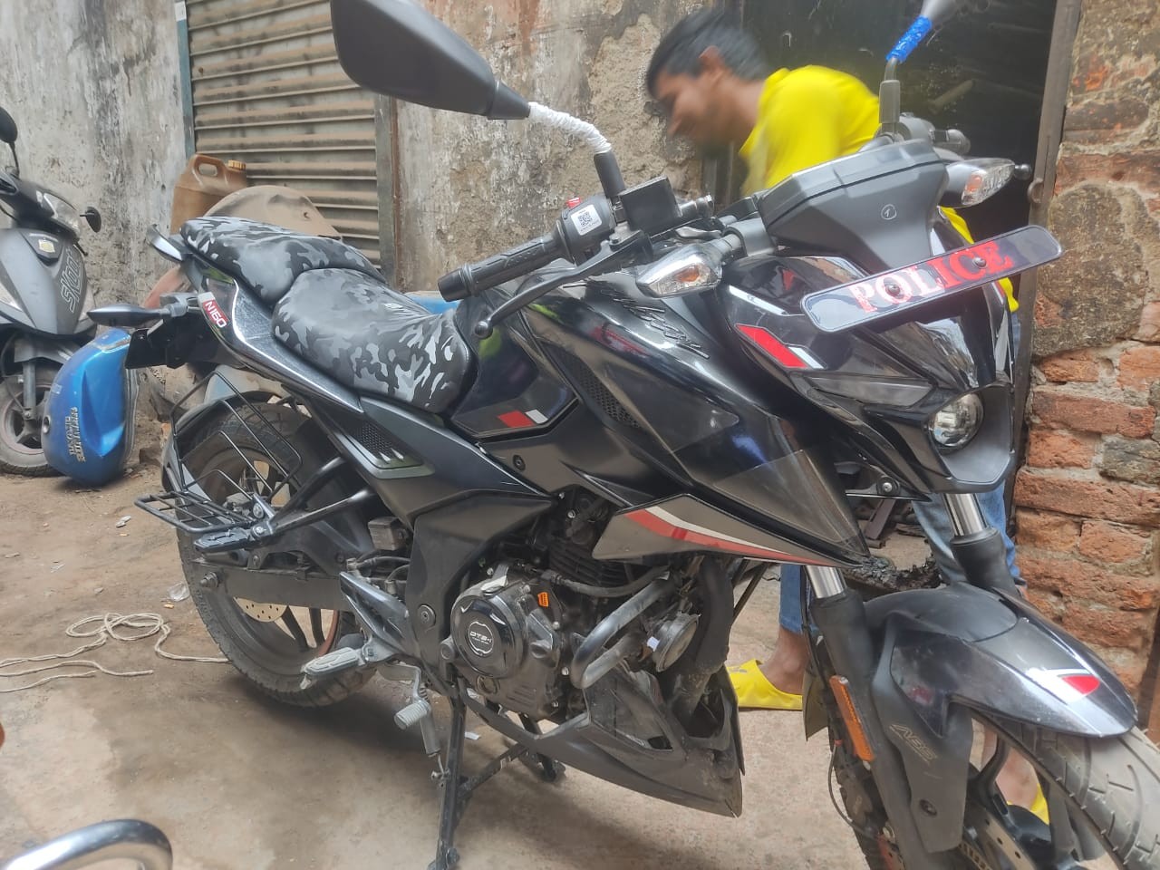 Saree Guard Complete Pulsar N160
